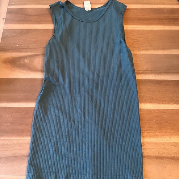 ZYIA | Tops | Zyia Moss Parallel Tank | Poshmark